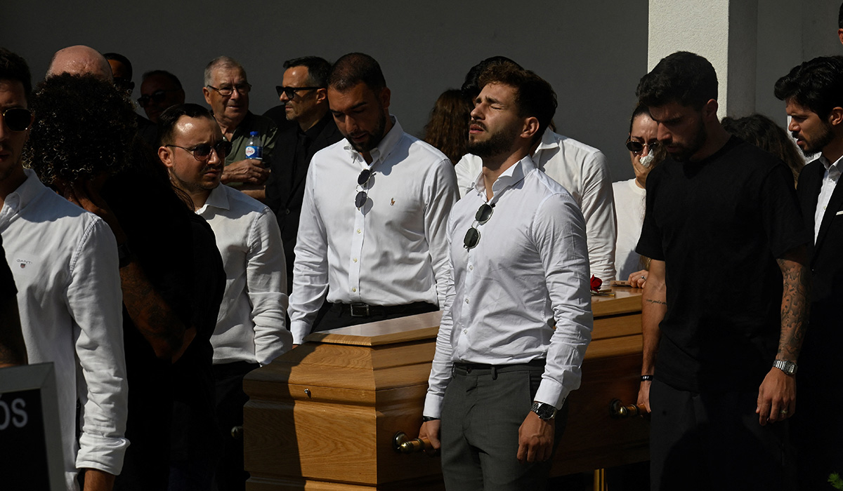 Diogo Jota's widow Rute is supported by her sister as she says final ...