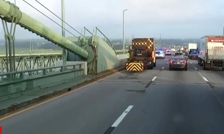 Frantic underwater search after truck smashes through Delaware Memorial ...