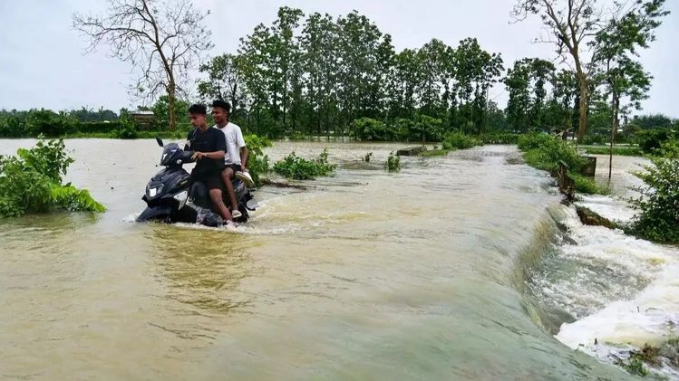 CWC flags flood risk at 20 river sites; Assam and Bihar face severe ...