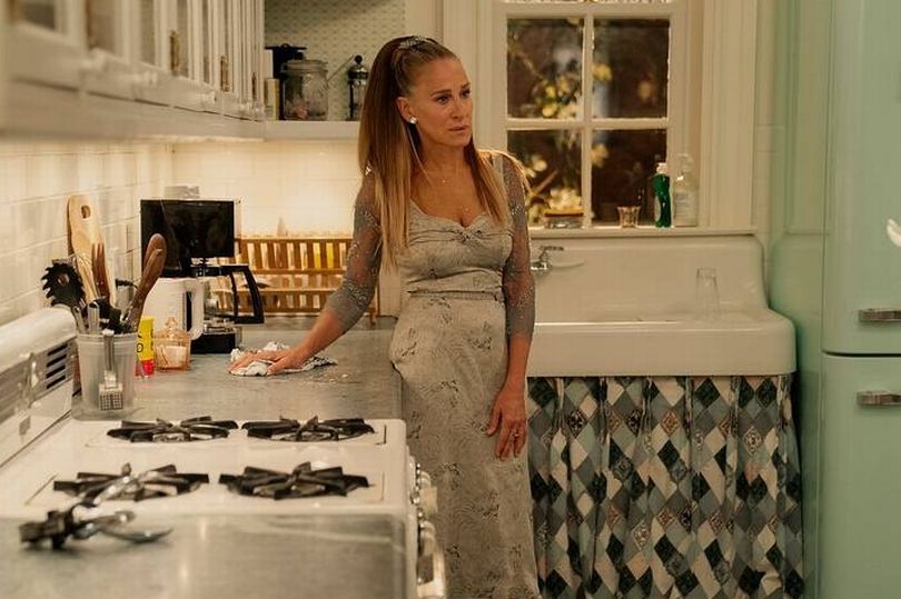 And Just Like That viewers predict new romance for Carrie begging ...