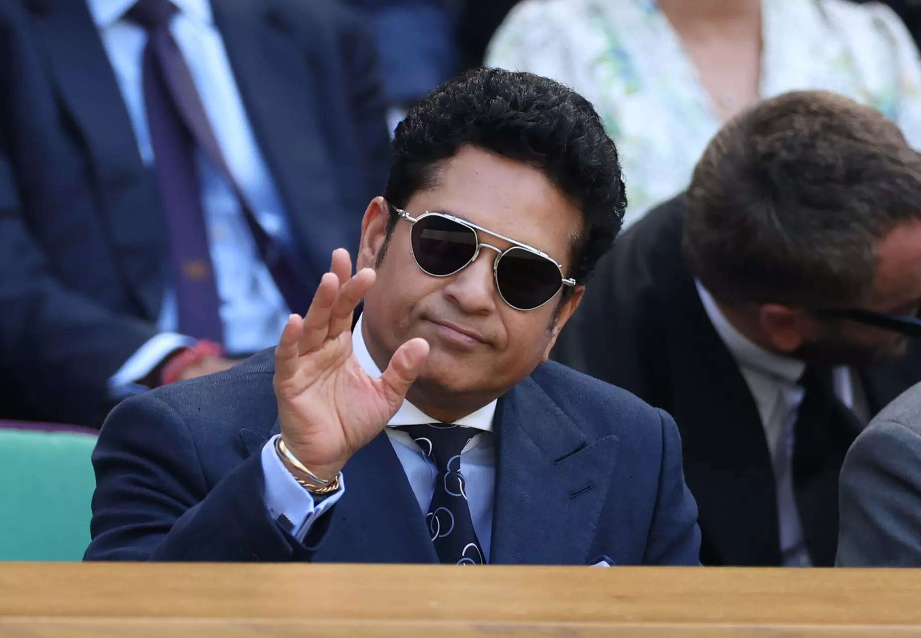 Sachin Tendulkar meets two tennis greats at Wimbledon, pens cheeky ...