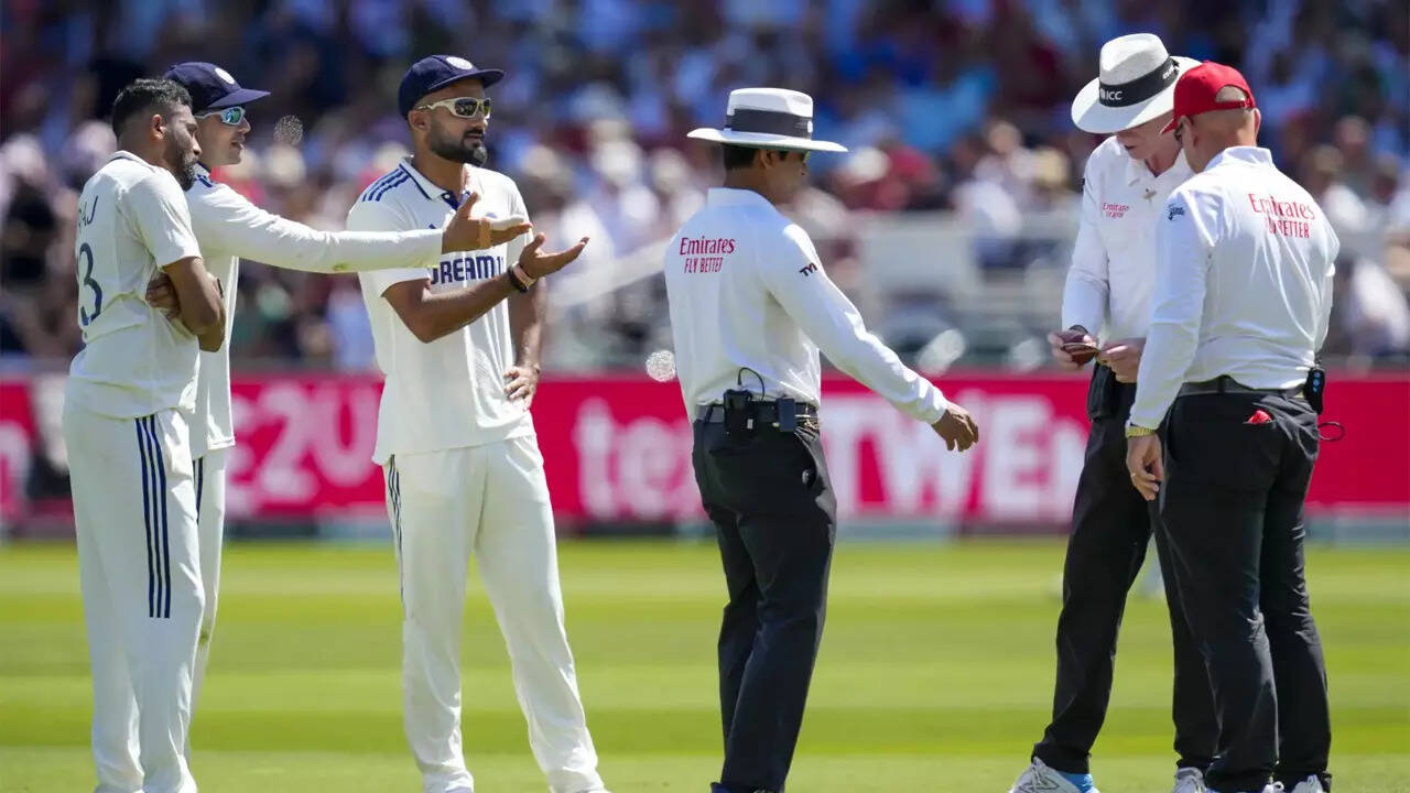 Dukes ball controversy! 'Five-run penalty for time-wasting': Shubman ...