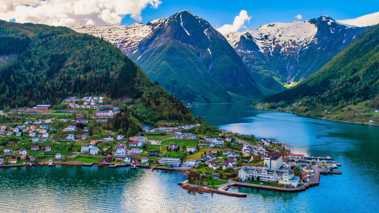 The Fjord Rick Steves Says You Must See When In Norway (And What To Skip)