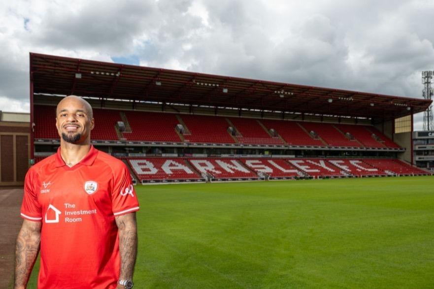 Sheffield United icon joins Barnsley FC and Huddersfield Town exit ...