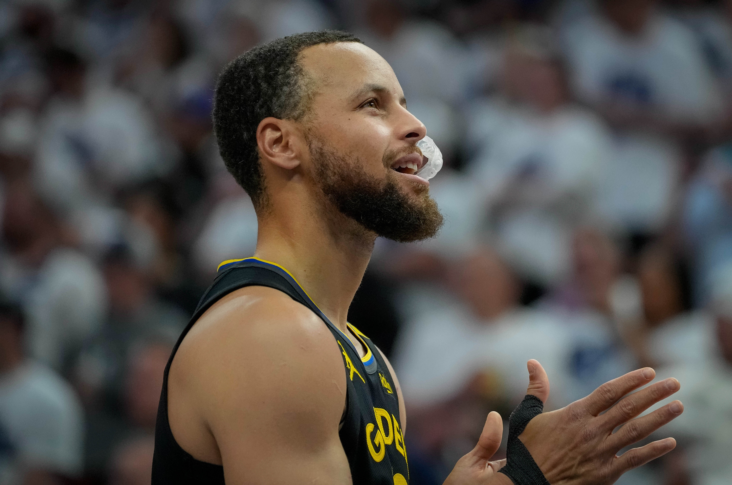 Steph Curry drops hint about Warriors’ pursuit of veteran