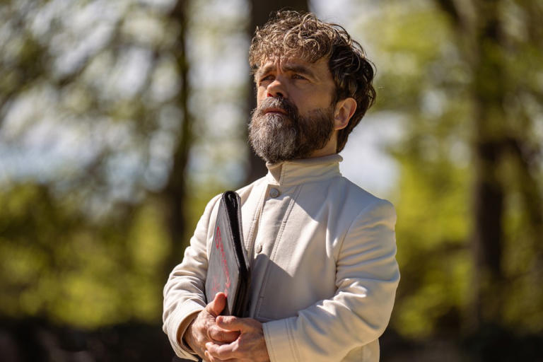 Eric Stonestreet formed ‘comedic bond’ with Peter Dinklage on ‘Dexter ...