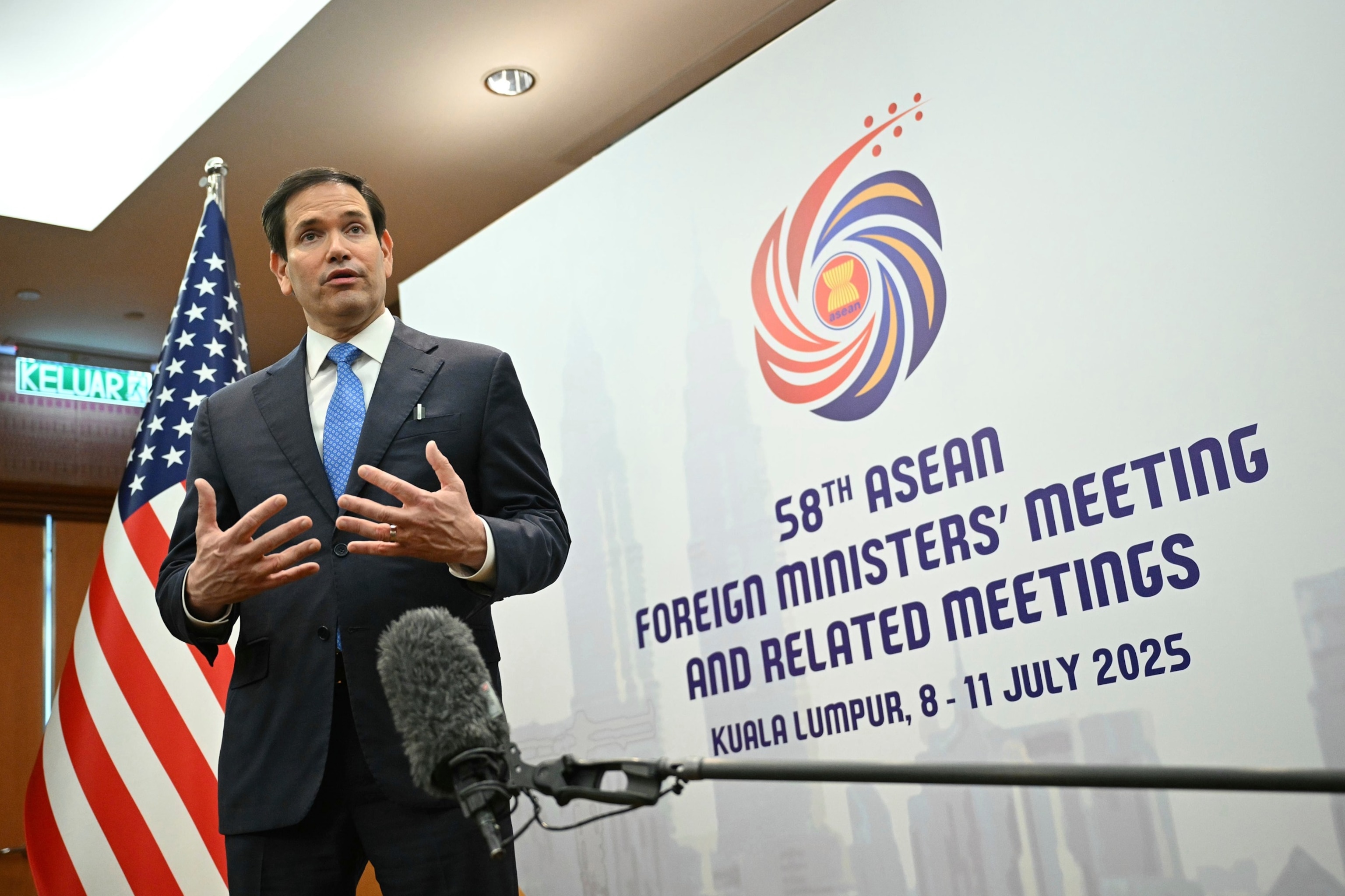 Rubio meets with Chinese foreign minister