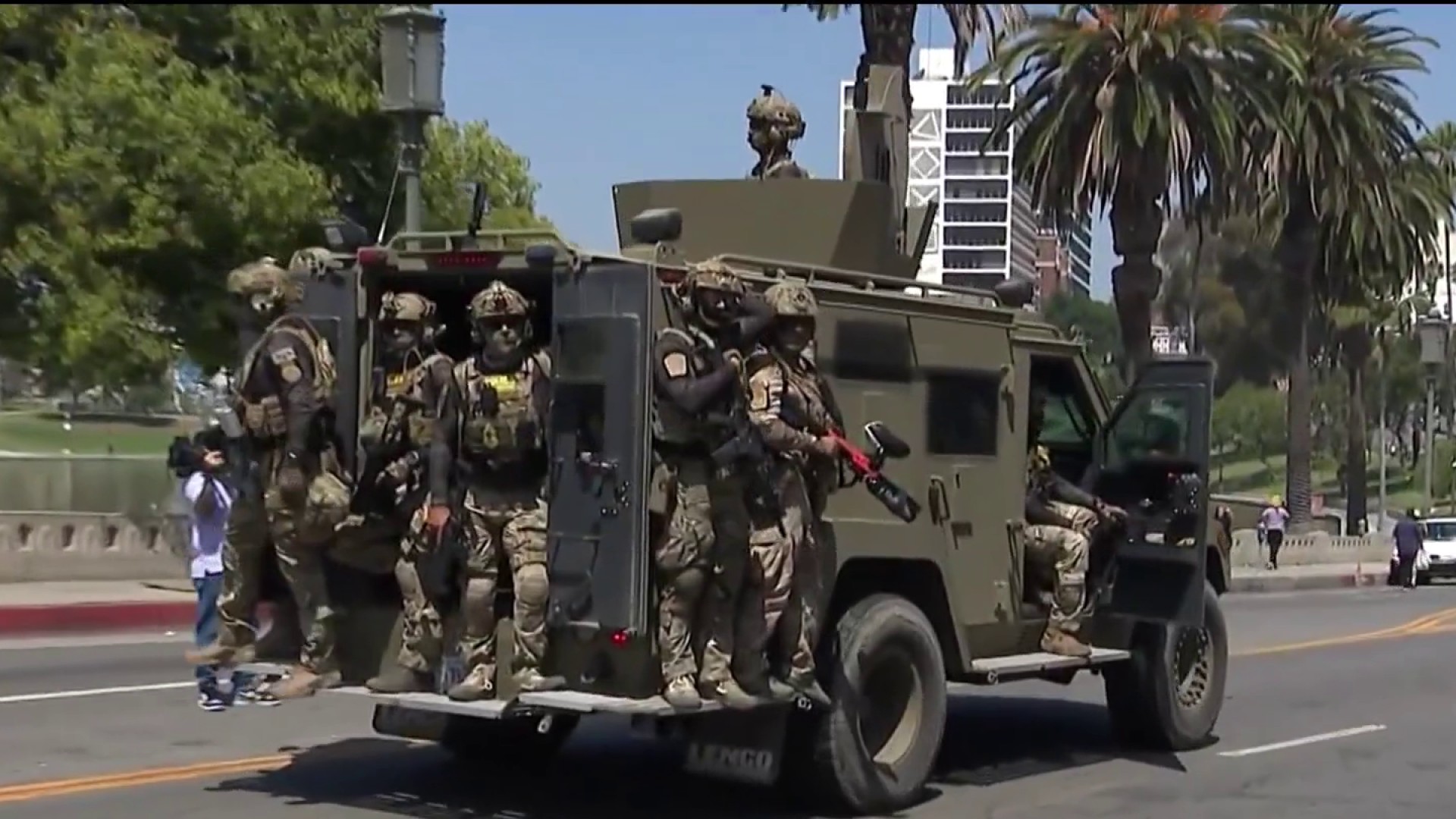 Mayor Bass signs executive directive aimed at helping LA's immigrant ...