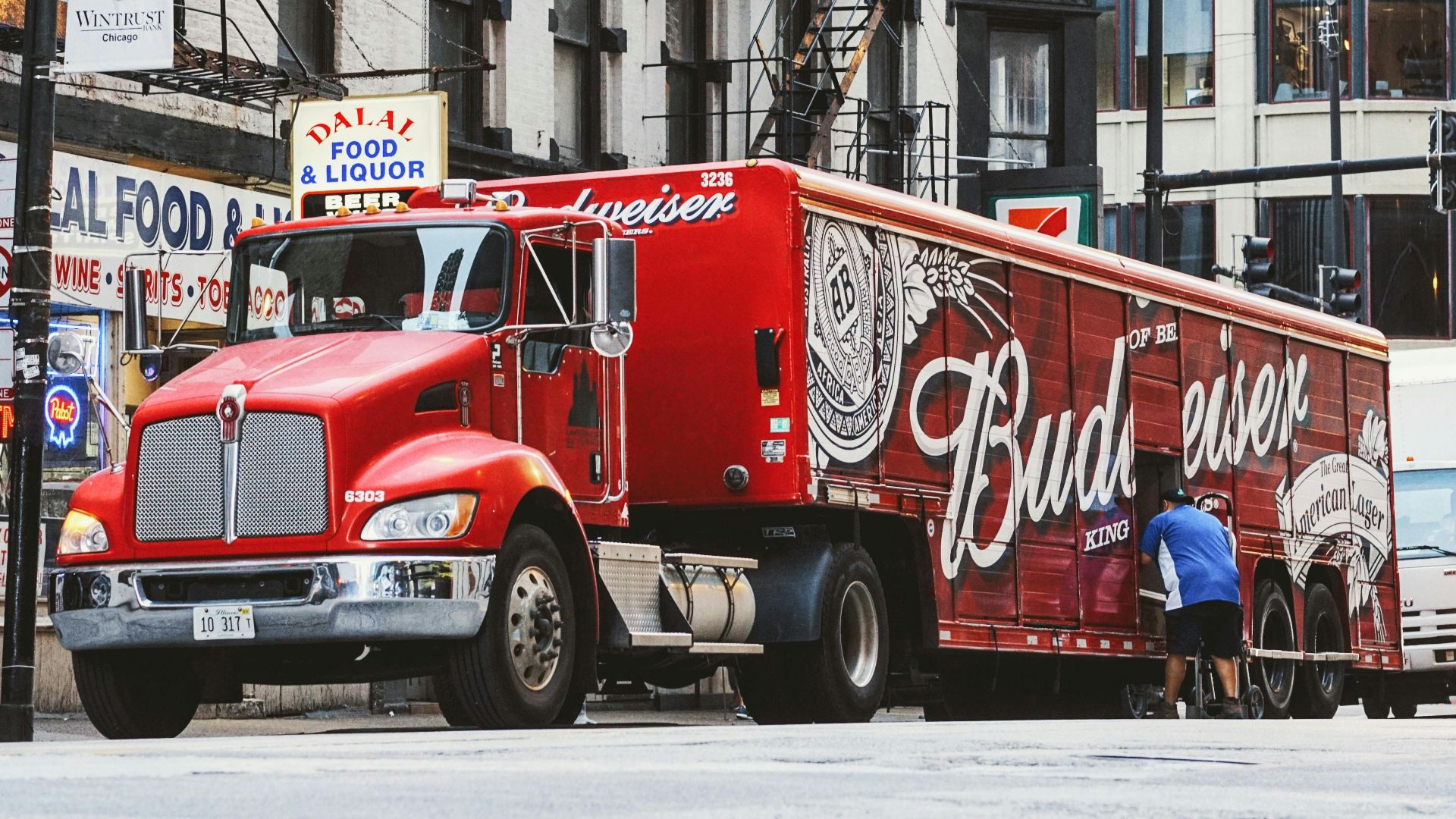 20 Struggles Semi-Truck Drivers Face