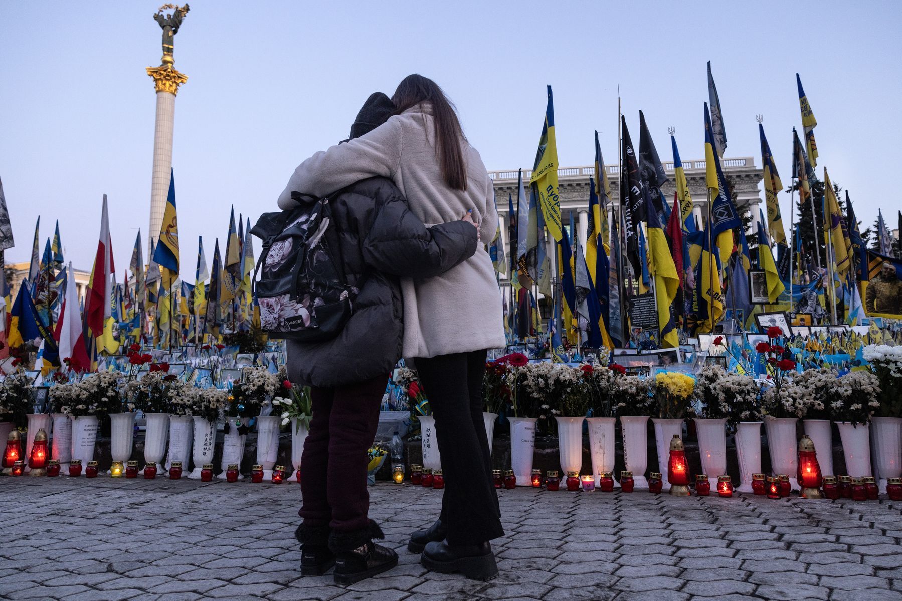 Ukraine: Secret service agent shot dead in Kyiv by gunman using ...