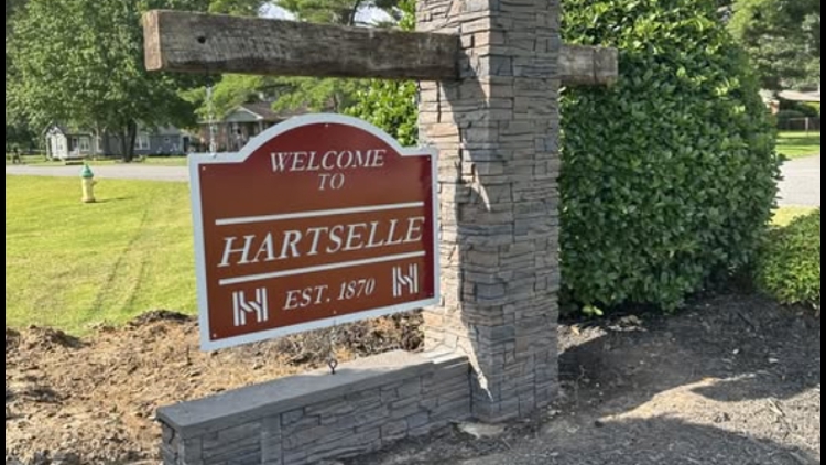 New 'Welcome to Hartselle' sign celebrates past while embracing the future