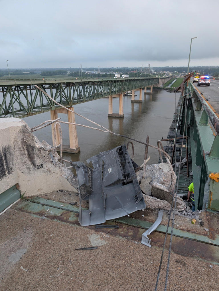 Search continues at Delaware Memorial Bridge for occupant of crashed ...