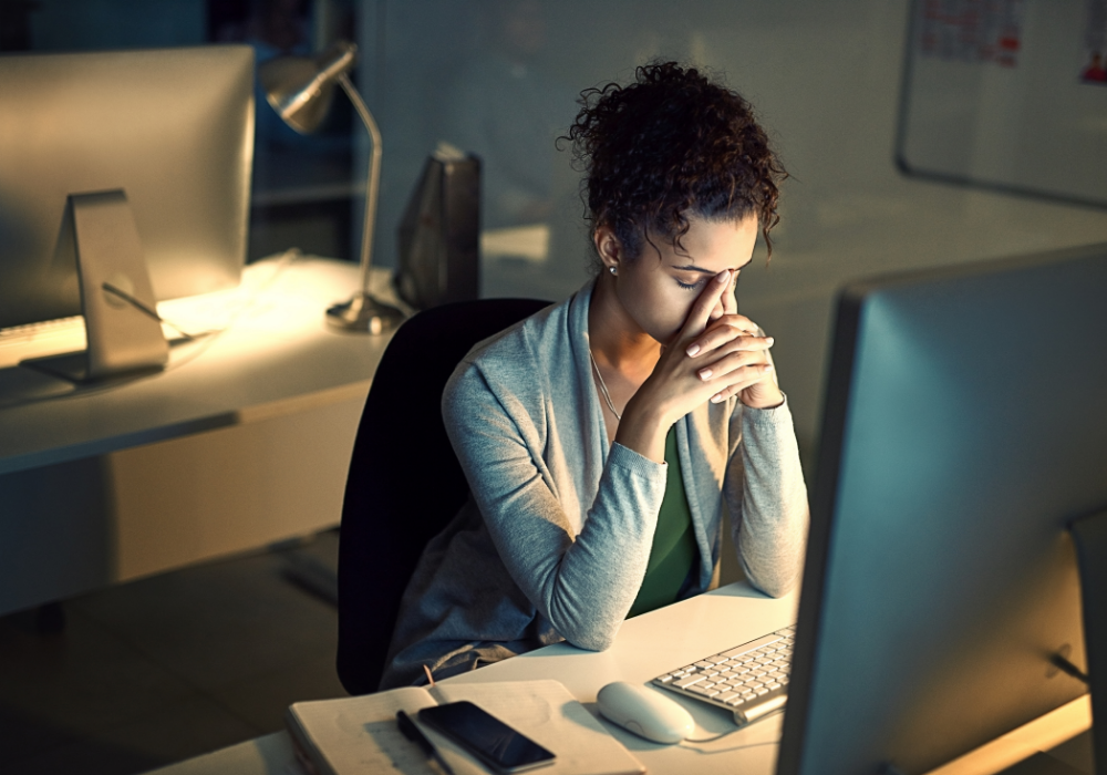 Why Do You Still Feel Empty? 12 Emotional Patterns That Trap Even High Achievers