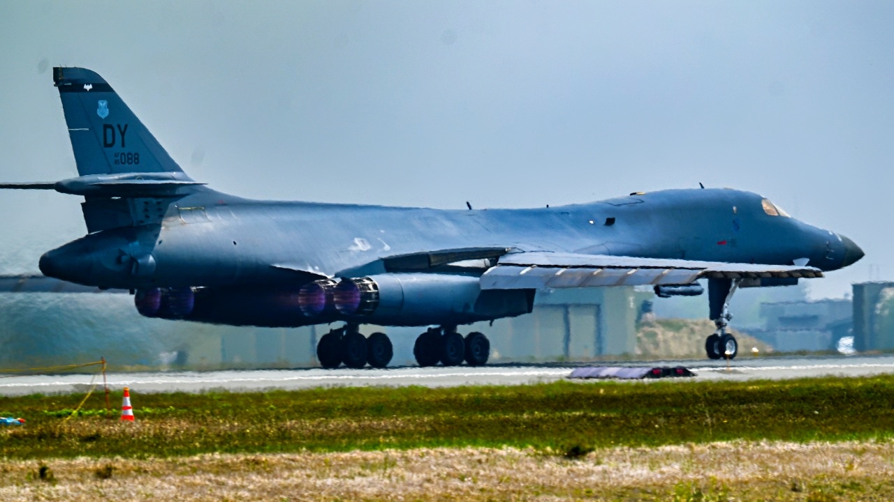 The B-1B Lancer Might Soon Fire Hypersonic Missiles