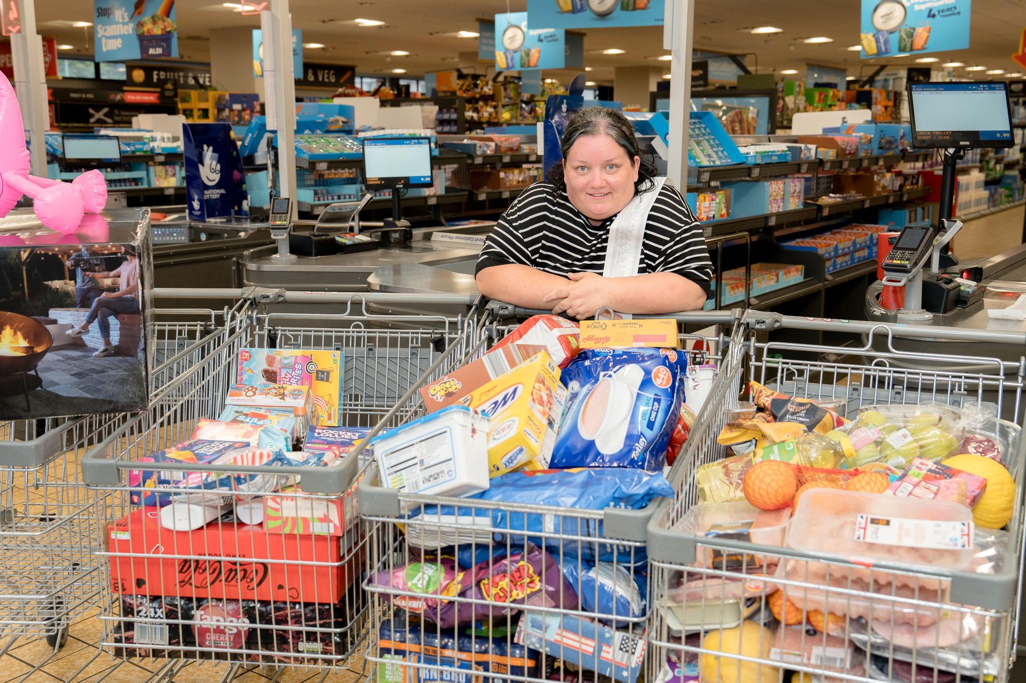 Dumfries shopper scoops over £550 for CHAS in Aldi Supermarket Sweep