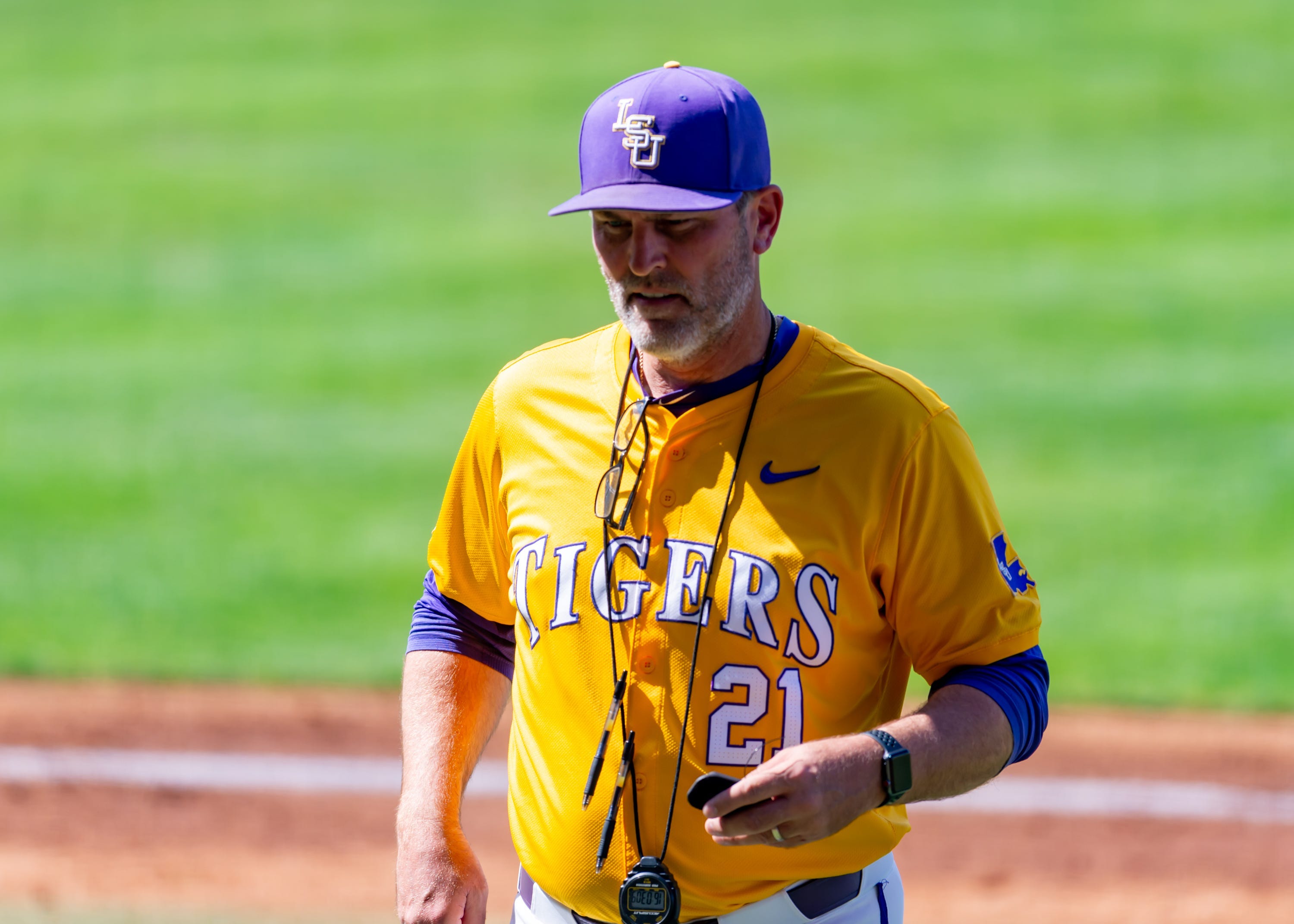 Talented pitcher confirms pledge to LSU baseball and passes up MLB Draft