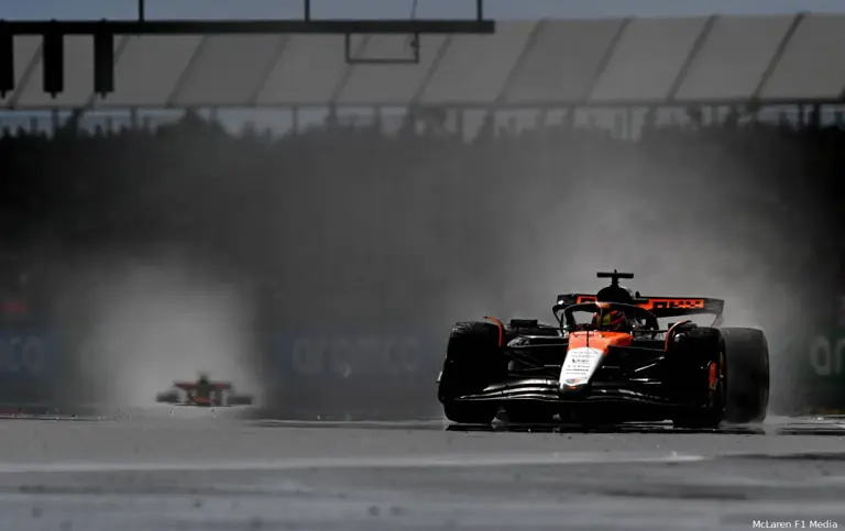 Croft verklaart situatie Piastri: 'De wedstrijdleiding zat er al kort op'