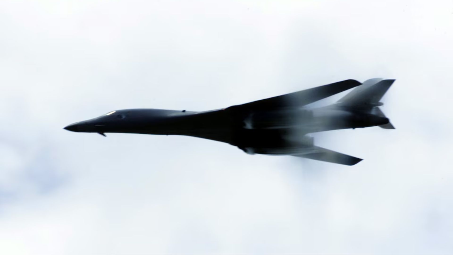 B-1B ‘Bone’ goes hypersonic: US bomber to carry Mach 5+ missiles on ...