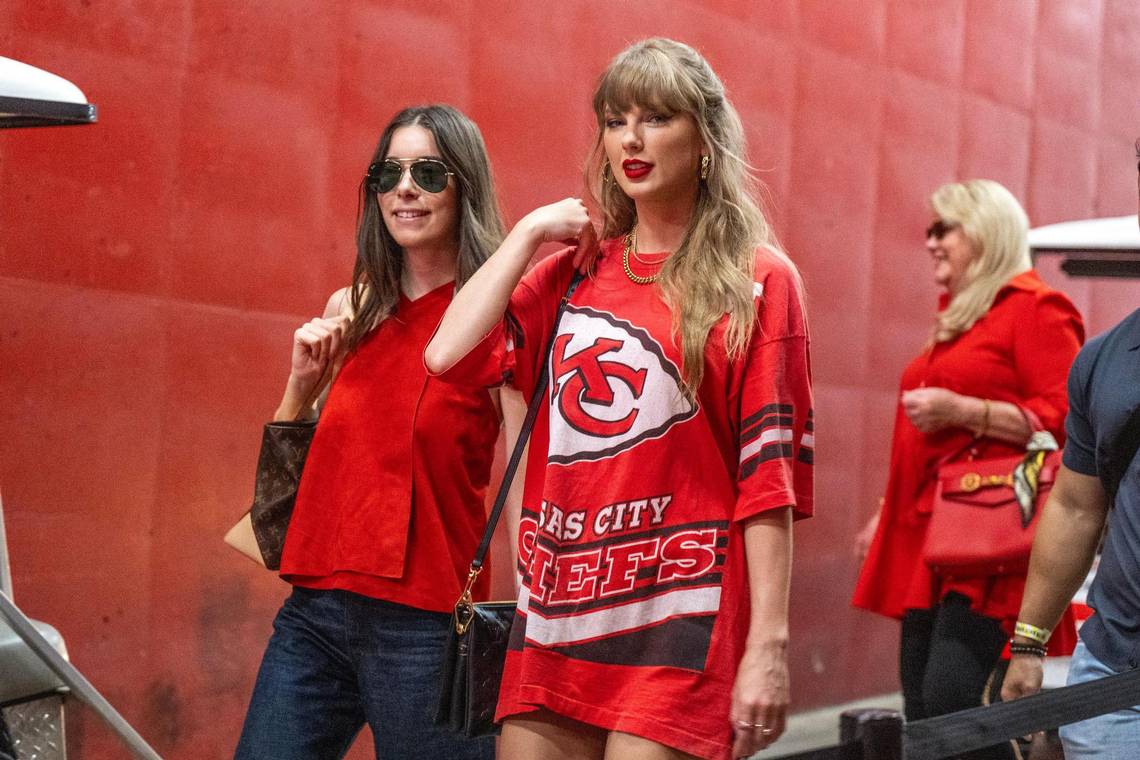 Taylor Swift to join Travis Kelce at golf event this weekend, ‘ET' host ...