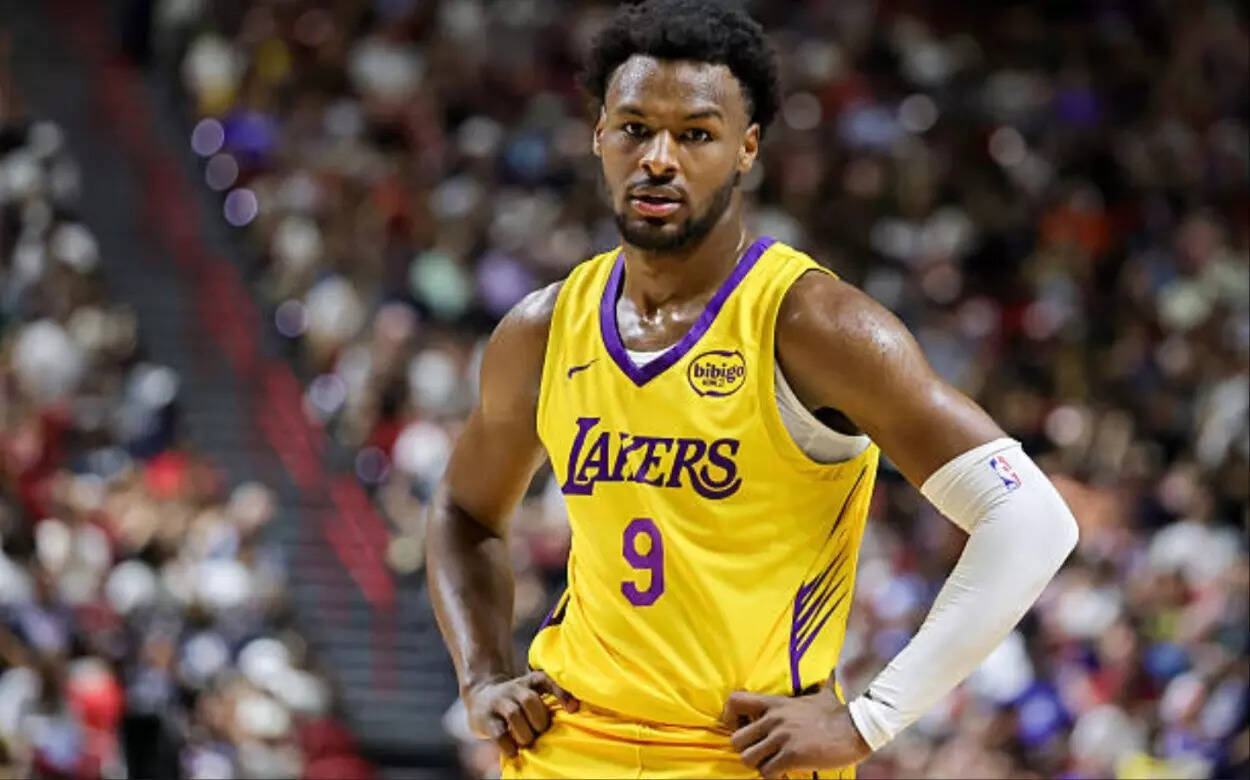 Bronny James misses game-winner as Cooper Flagg leads Dallas Mavericks ...