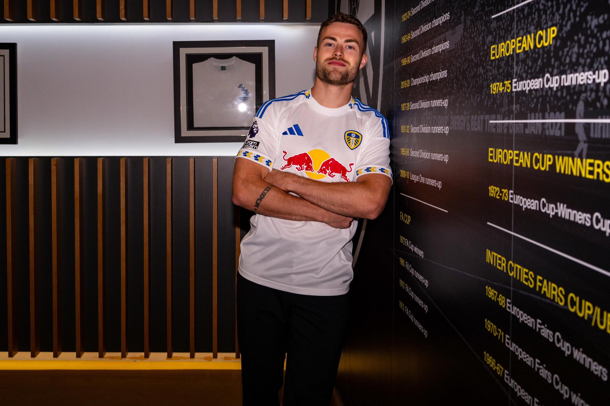 Sheffield United icon joins Barnsley FC and Huddersfield Town exit ...