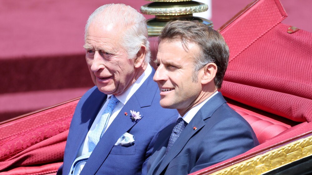 Así es cómo Emmanuel Macron habría roto el protocolo real durante su ...