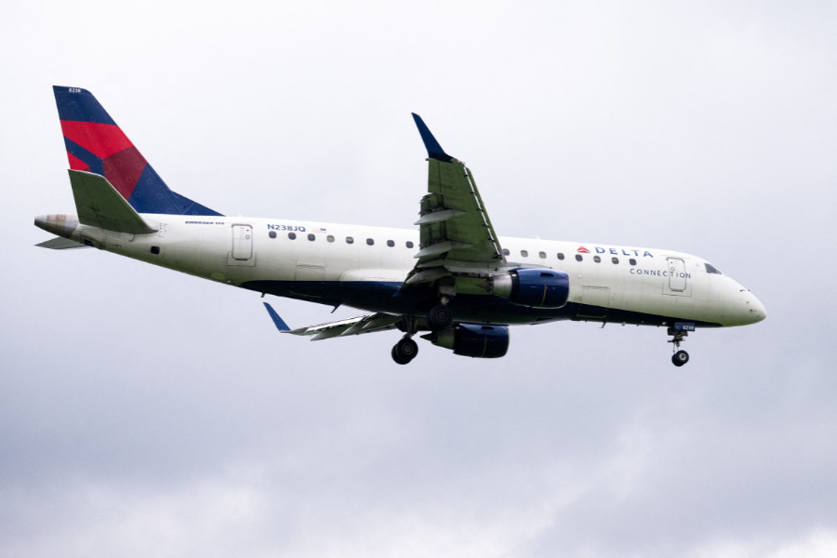 New York-bound Delta flight diverted to island in Atlantic after engine ...