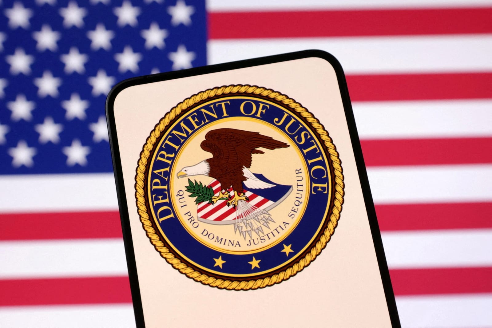 Trump prosecutor sparks 'firestorm' with false claim judges extended ...