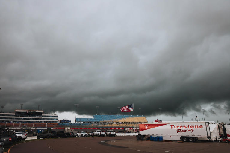 IndyCar cancels Friday practice at Iowa Speedway after tornado warnings