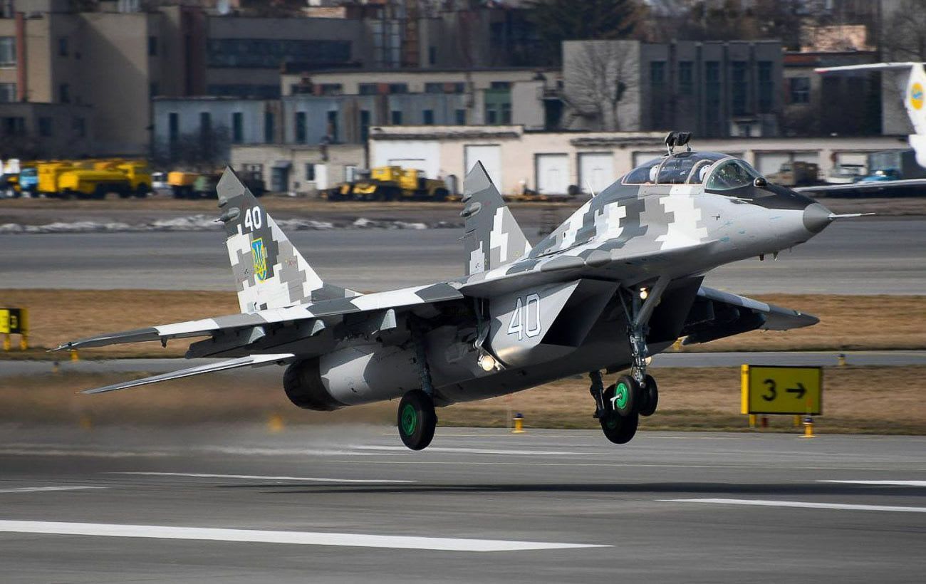 Deadly MiG strike: Ukraine eliminates last Russian river crossing in ...