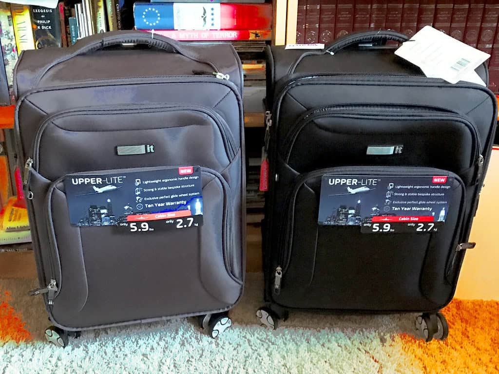 According to Airline Crew and Frequent Flyers, This is How You Pack Smart