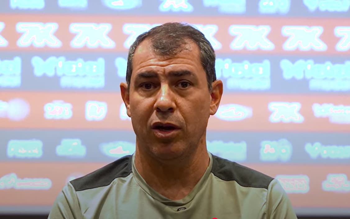 Carille aponta estilo de jogo ideal para o Vitória e explica chegada ...