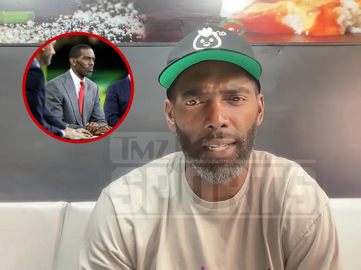 Randy Moss Opens Up On 'Roller Coaster' Battle W/ Cancer, Return To TV