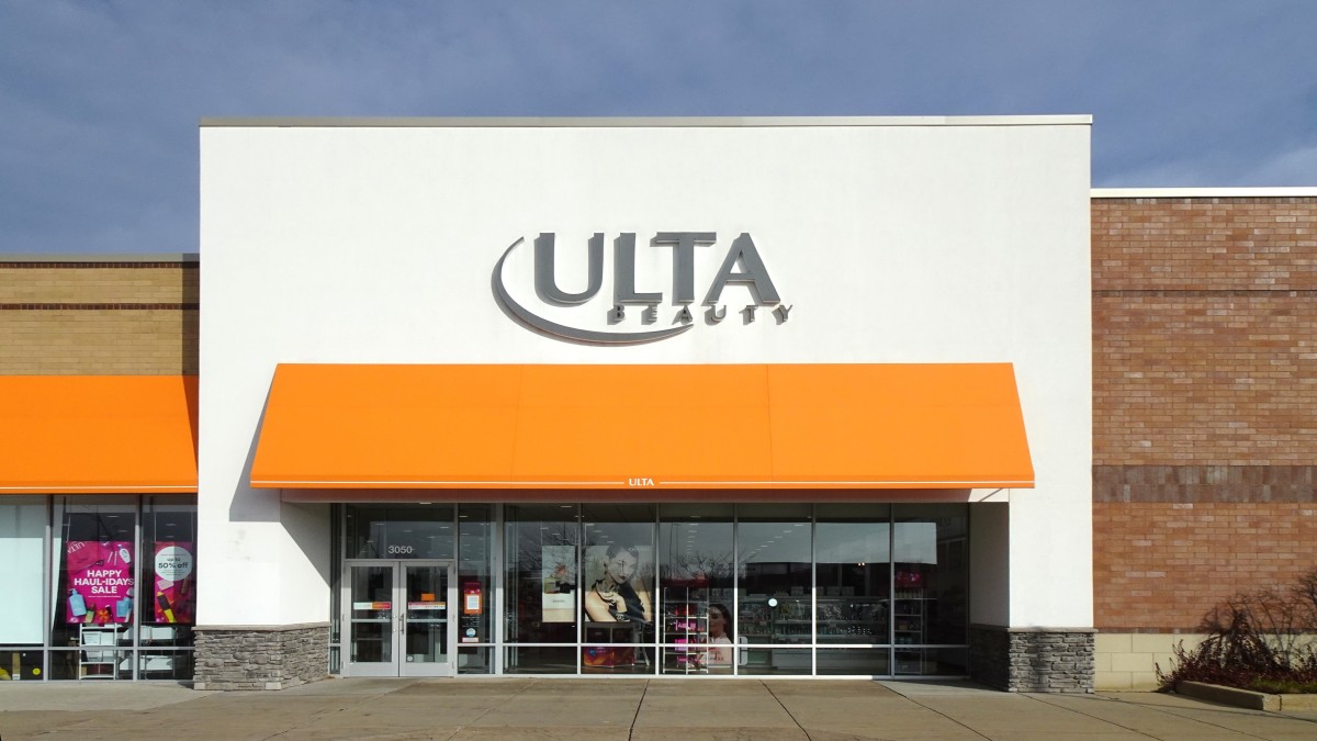 Ulta's 'Blurring' and 'Lightweight' Makeup Item Is So Perfect for ...