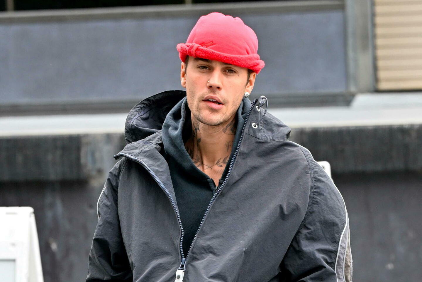 Justin Bieber surprend tout le monde avec son nouvel album Swag