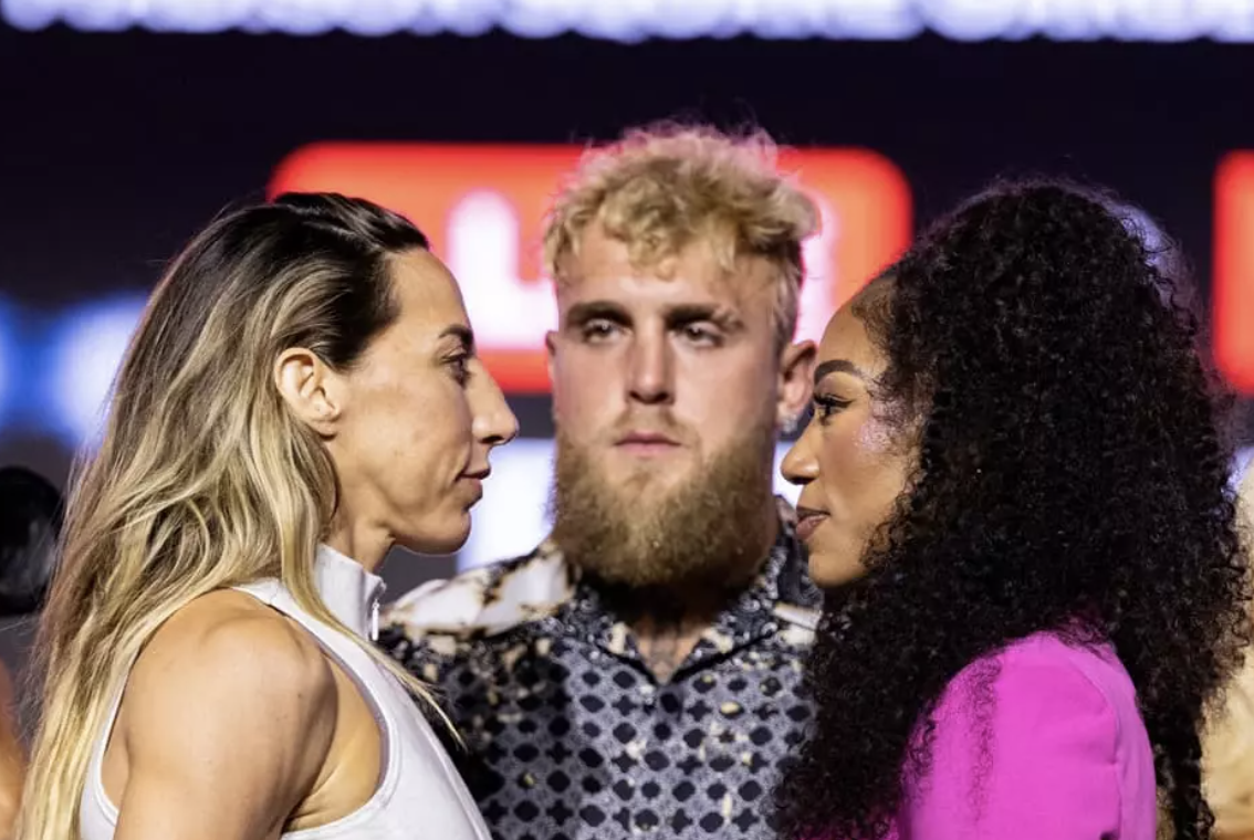 Alycia Baumgardner Vs. Jennifer Miranda Live