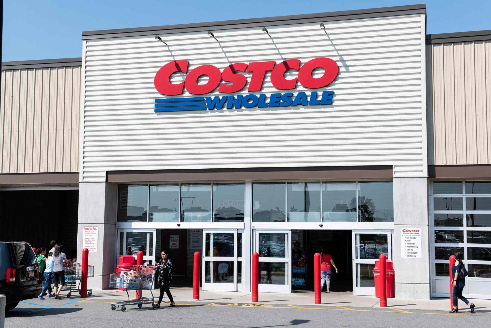 Costco brought back a popular bakery item—and we like the new version ...