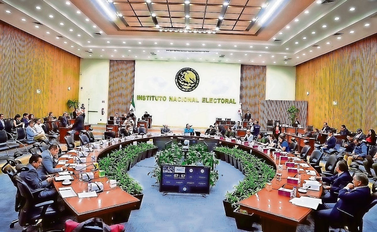 Hugo Patlán, encargado de investigar quejas en INE, dejará el cargo; es ...