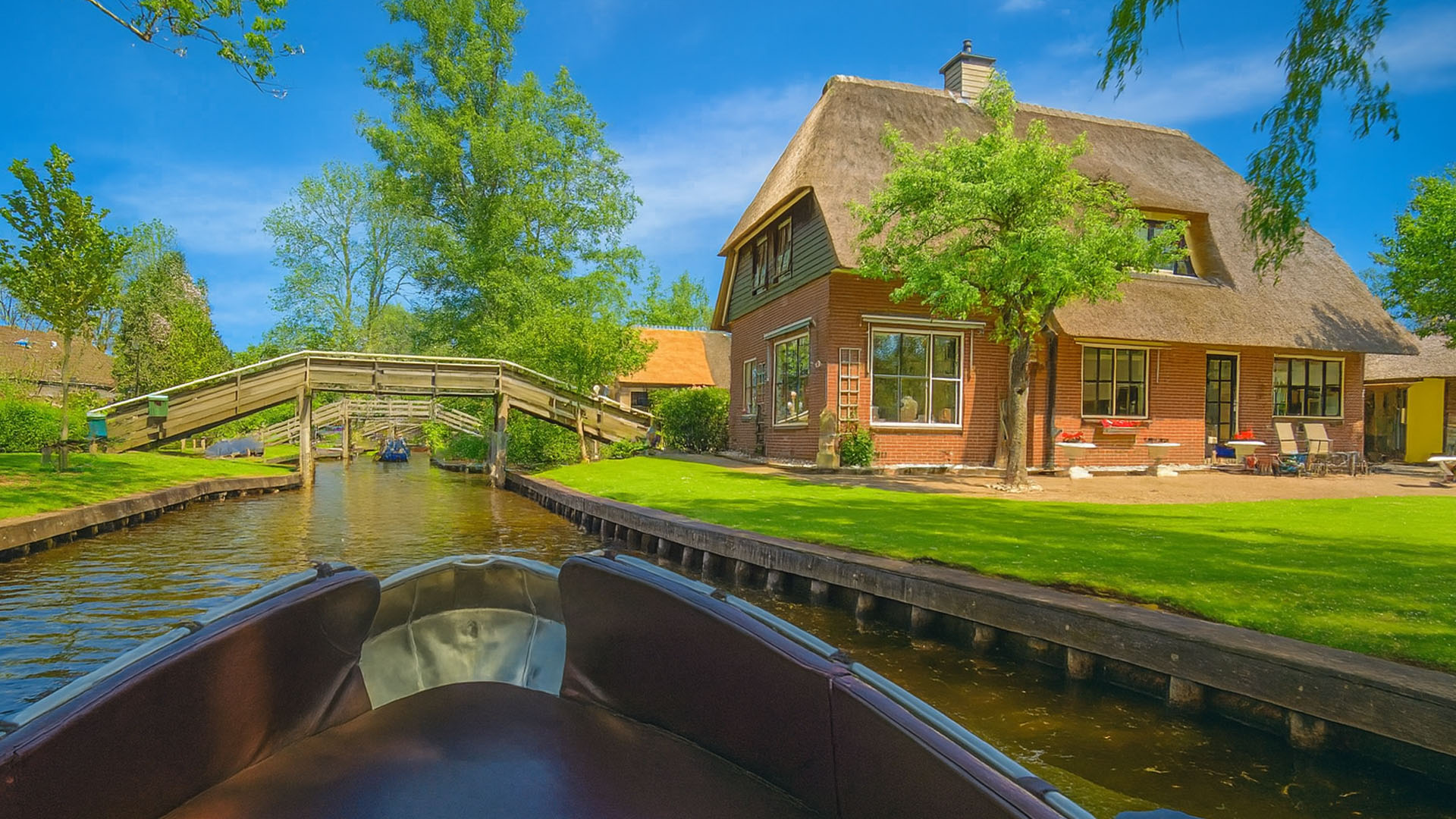 Schilderachtige Boottocht door de Kanalen van Giethoorn - Het Meest ...