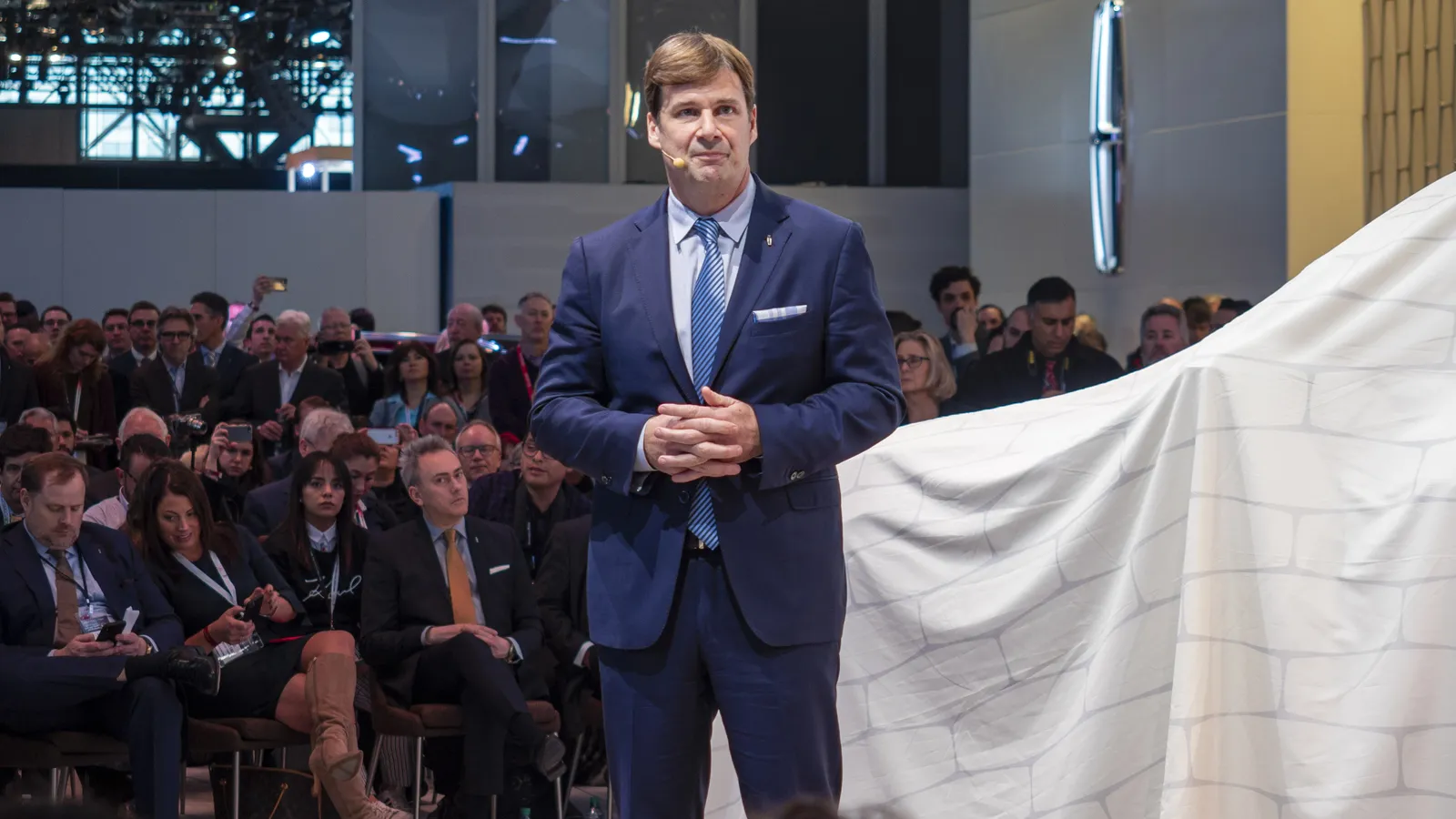 Ford struggles to fill 5,000 mechanic jobs despite six-figure pay in 2025