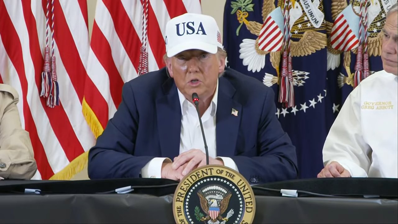 Trump calls reporter 'evil' over Texas flood question