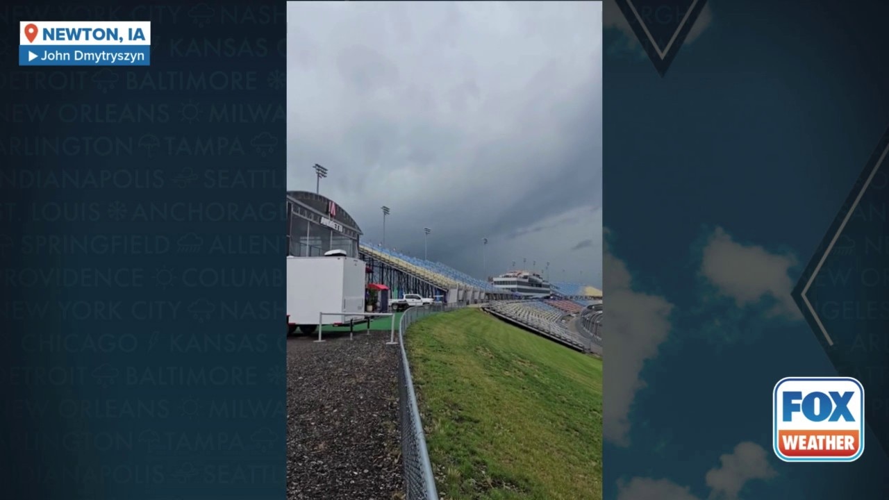 Watch:Tornado sirens sound at Iowa Speedway as announcements remind ...