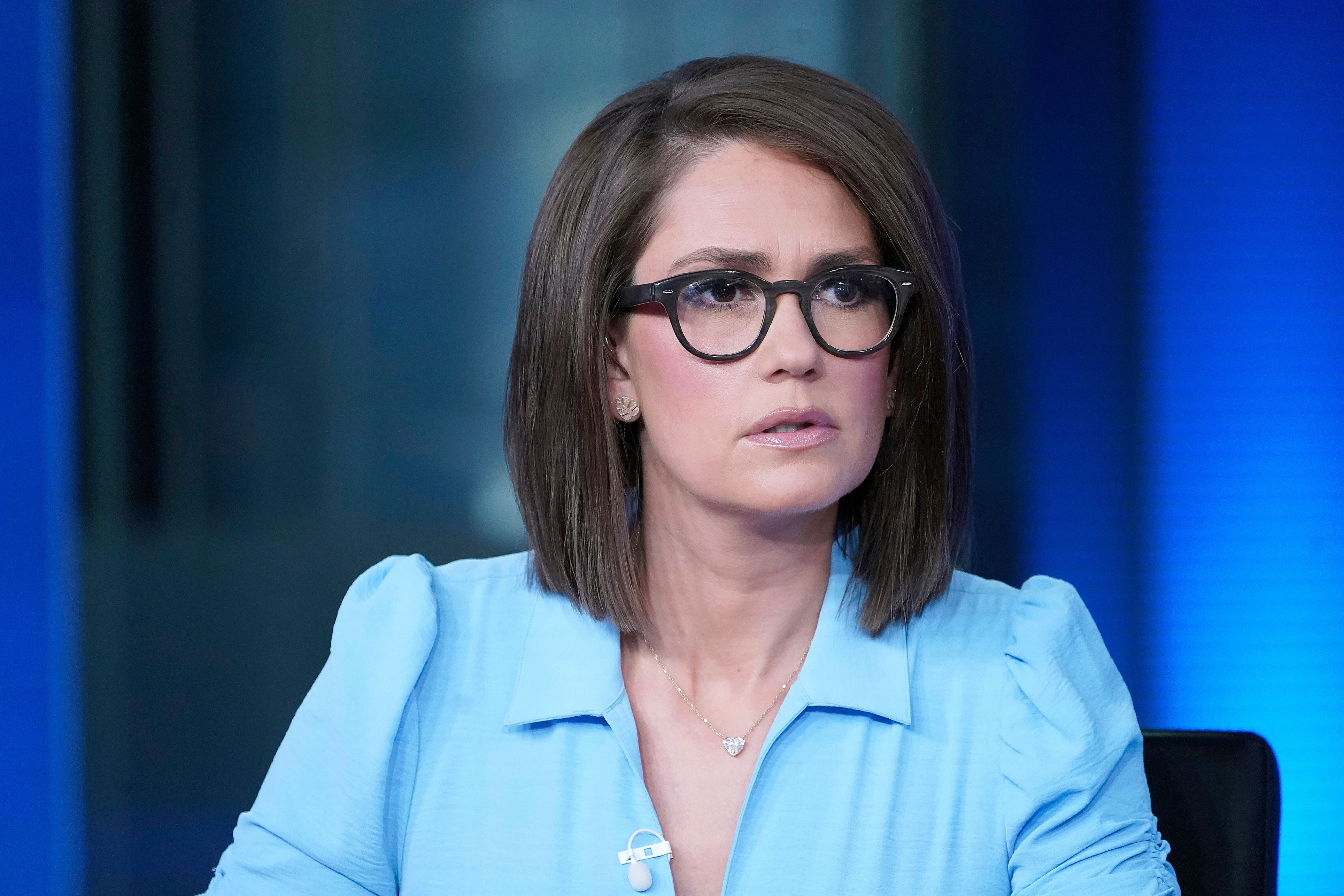 Fox News Host Shuts Down 'Disgusting Lie' About Her Family Amid Attacks ...
