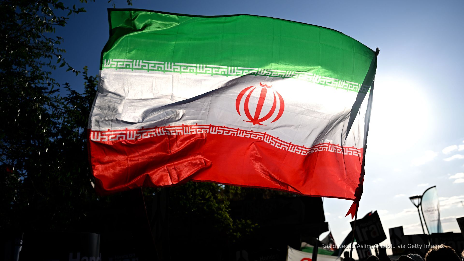 UK government warns of Iranian assassination threat