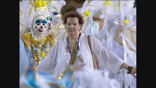 Corpo da carnavalesca Maria Augusta é velado no Cemitério São João Batista