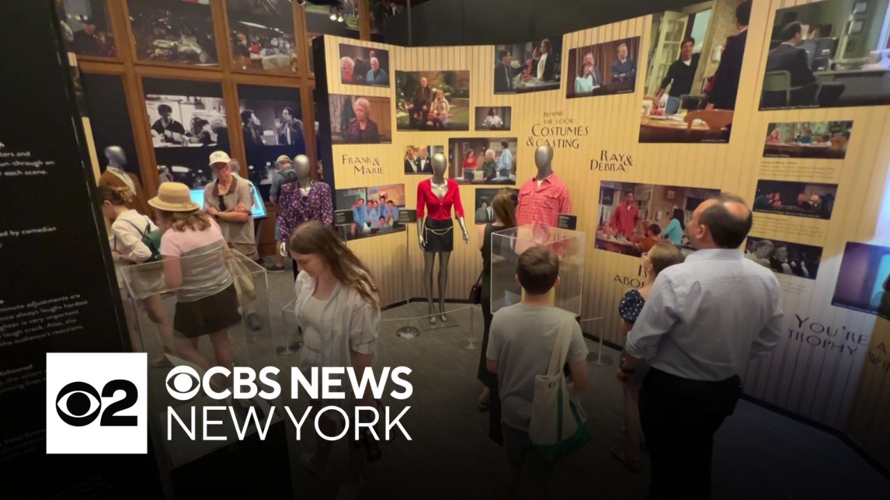 "Everybody Loves Raymond" exhibit on display at NYC's Paley Center for ...