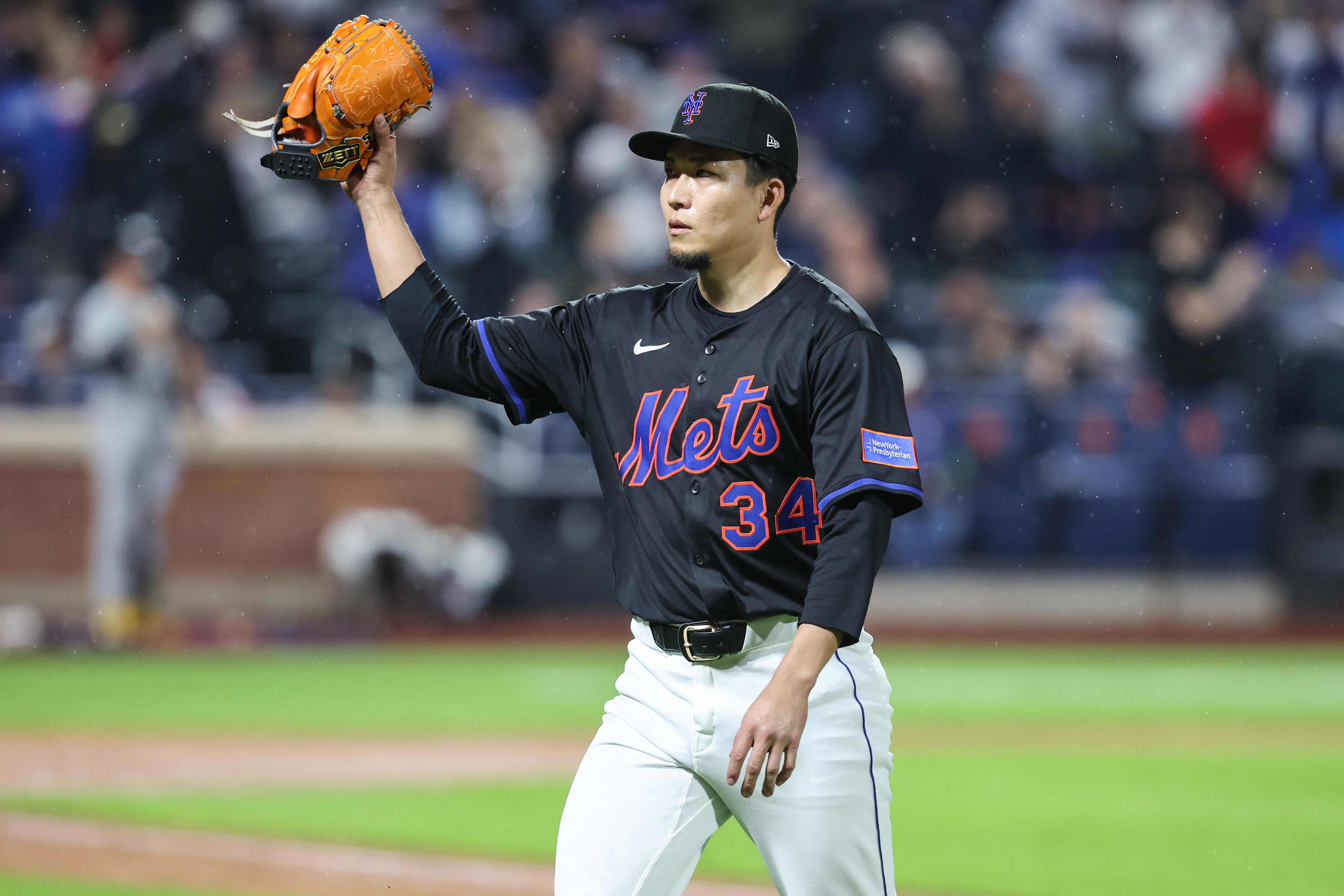 Start of Mets' game vs Royals delayed due to weather. Here is the new ...