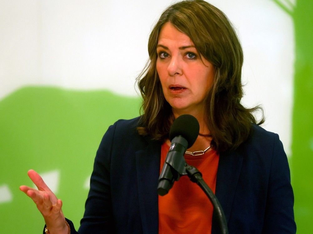 Danielle Smith defends use of notwithstanding clause on Saturday radio show