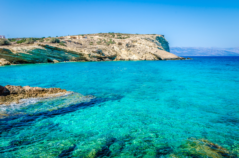 15 Beaches That Glow Different Colors at Sunset