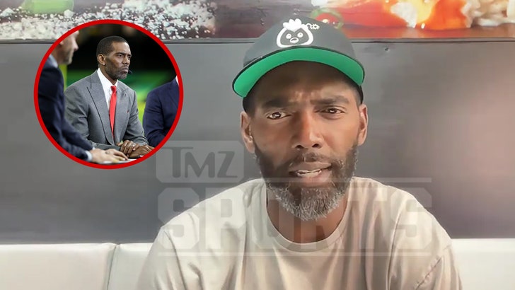 Randy Moss Opens Up On 'Roller Coaster' Battle W/ Cancer, Return To TV